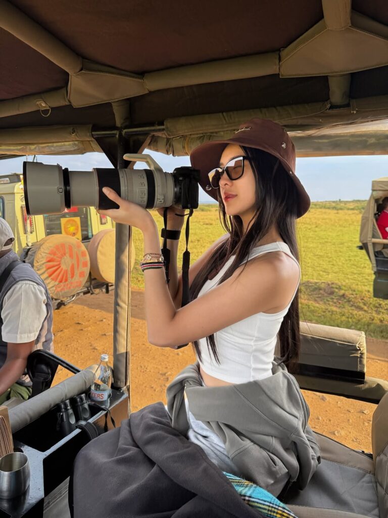 Effortlessly Stylish, Potret Anya Geraldine saat di Afrika - Showbizline